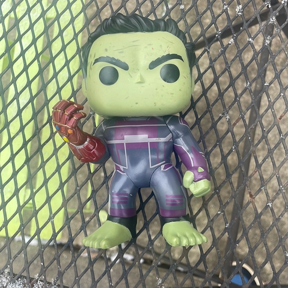 MarvelPop! | Toys | Marvel Avengers Endgame Hulk Pop Vinyl With Glove 6 ...